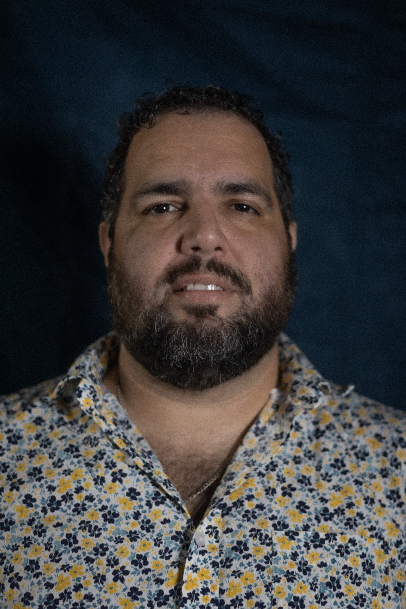 Biografia – Luis O. Vélez